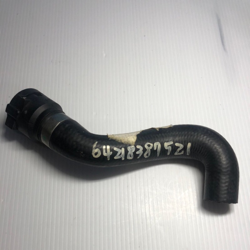 BMW 64218387521 熱水管(水箱-熱風箱) E38/M62 | 蝦皮購物