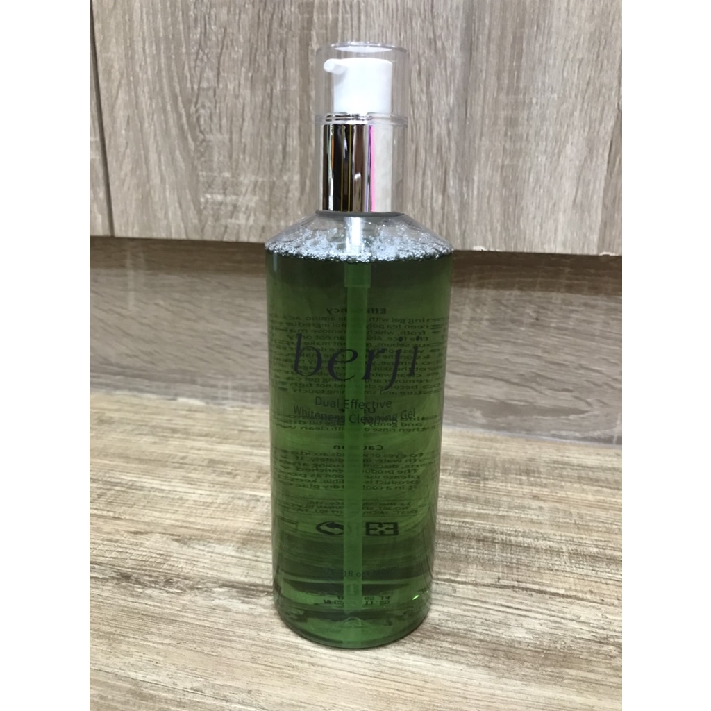 Berji 泊姿雙效靚白潔顏蜜500ml (卸妝洗臉一次完成) | 蝦皮購物