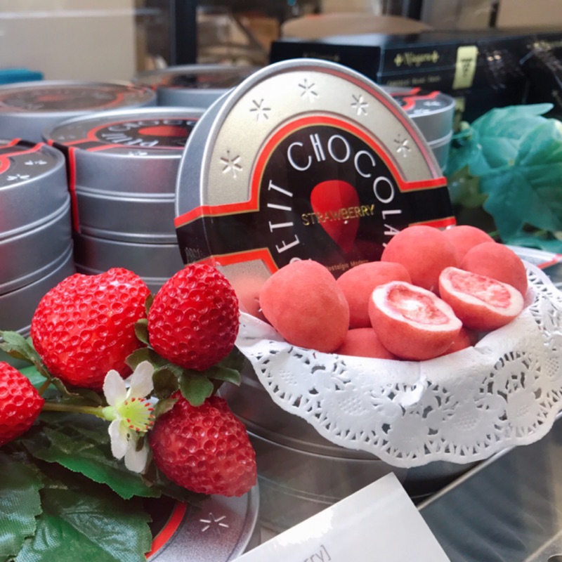 日本新鮮貨 LeTAO Petit Chocolat原粒草莓巧克力(鐵盒裝) | 蝦皮購物