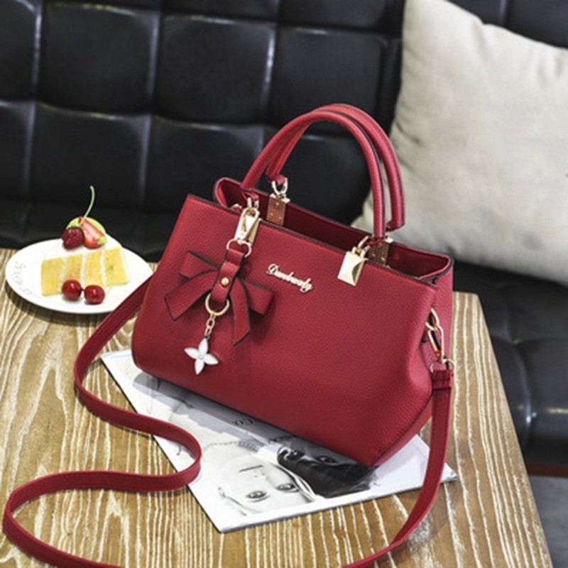 Danbaoly 韓風氣質外出喜宴手提肩背斜背多用途大紅包包 | 蝦皮購物