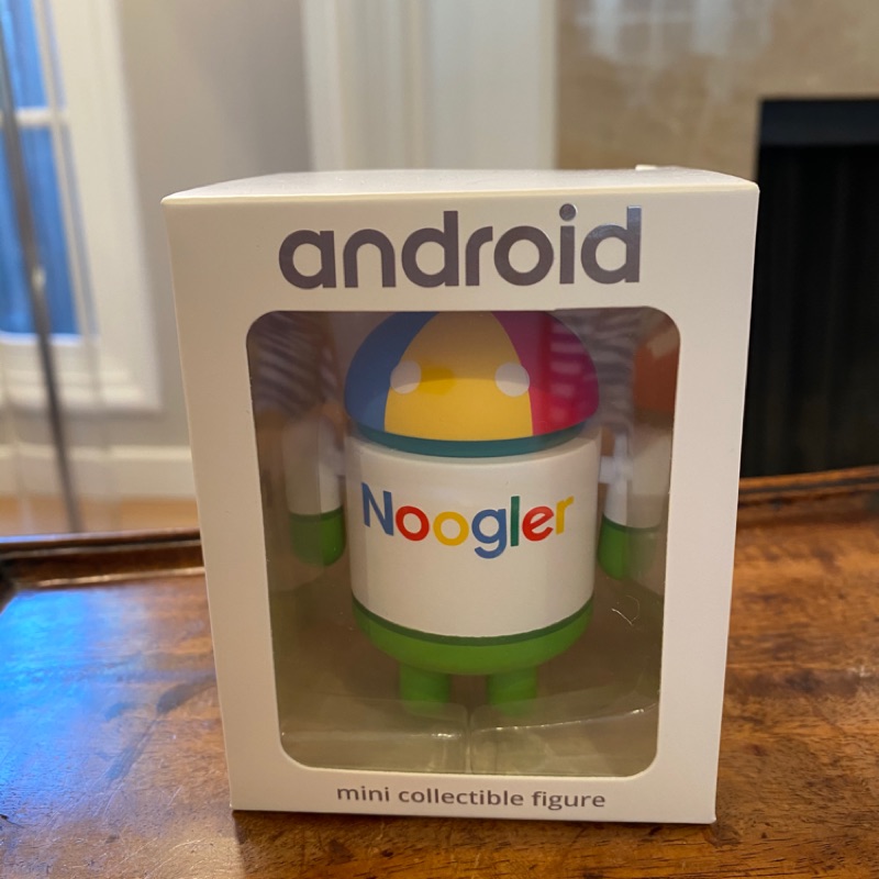 Google 新進員工小公仔Noogler mini collectible figure | 蝦皮購物