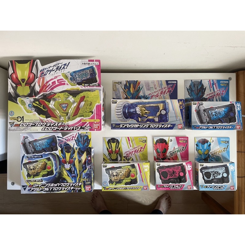 二手 日版 假面騎士 ZERO ONE 01 DX 密鑰 02 狂暴加特林 閃耀蝗蟲 突擊野狼 突擊握把 燃燒獵鷹 冰熊 | 蝦皮購物