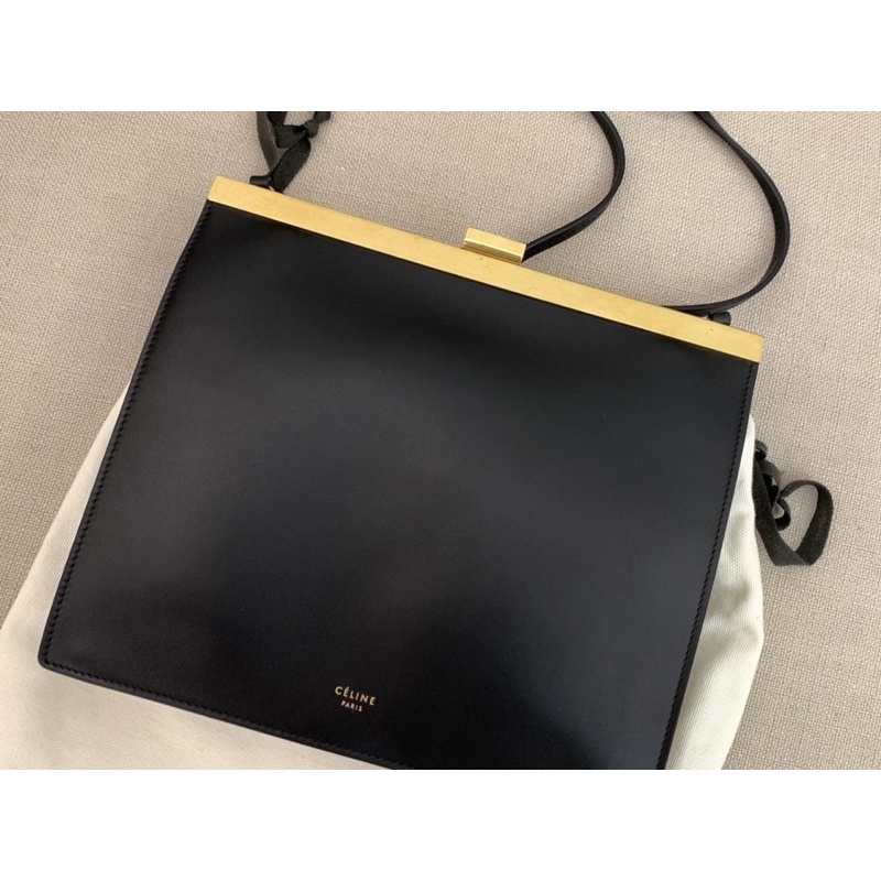 celine clasp mini black/red - sold! | 蝦皮購物