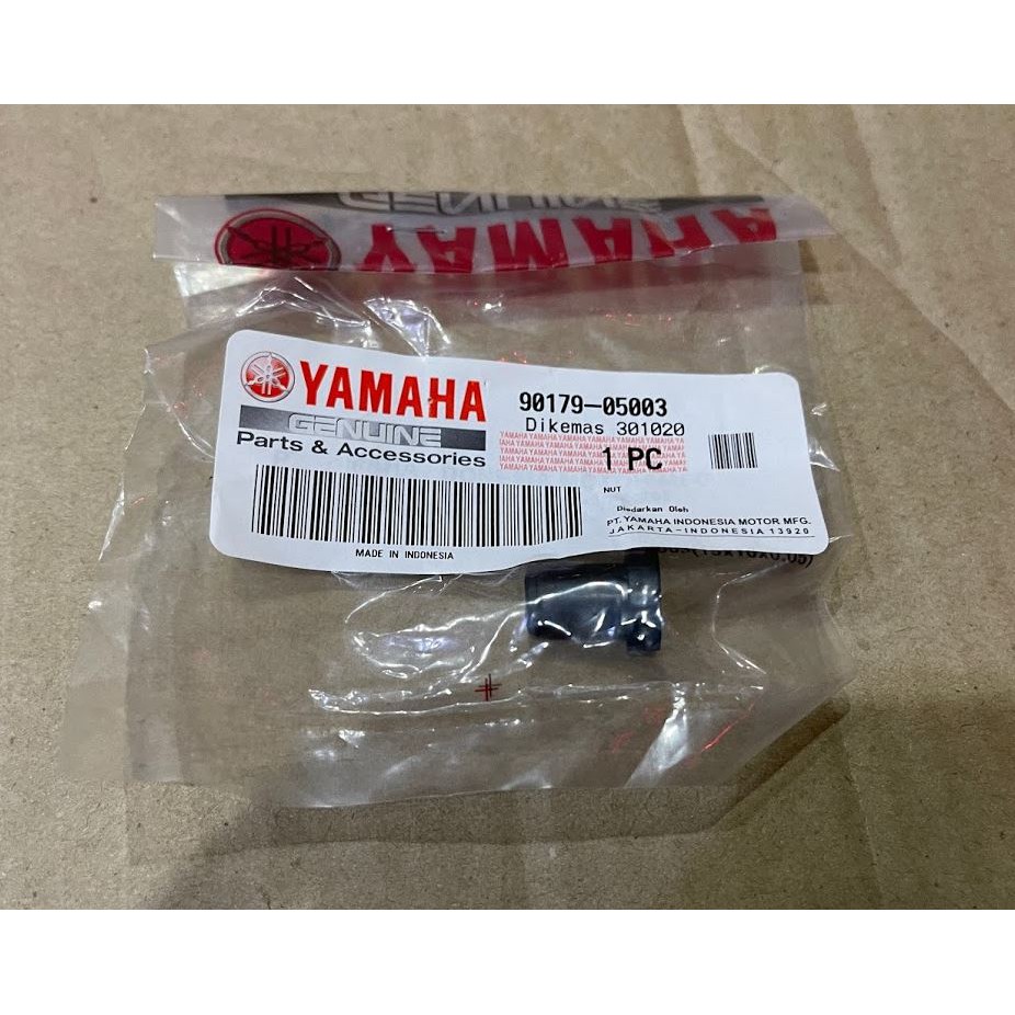 原廠 X-MAX XMAX 300 原廠 風鏡螺母 風鏡 橡皮 螺絲 90179-05003 | 蝦皮購物