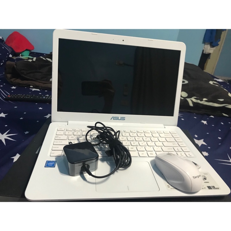 ASUS E402 14吋四核筆電的價格推薦 - 2025年10月 | 比價比個夠BigGo