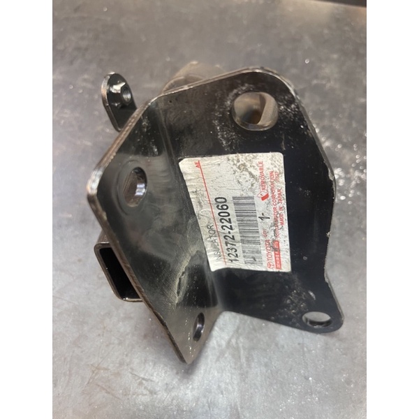 TOYOTA 正廠 引擎腳 | 蝦皮購物