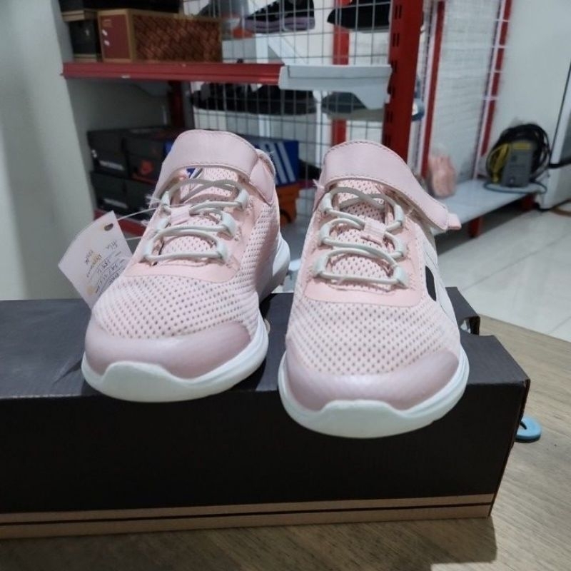 flla 運動鞋的價格推薦 - 2025年8月 | 比價比個夠BigGo