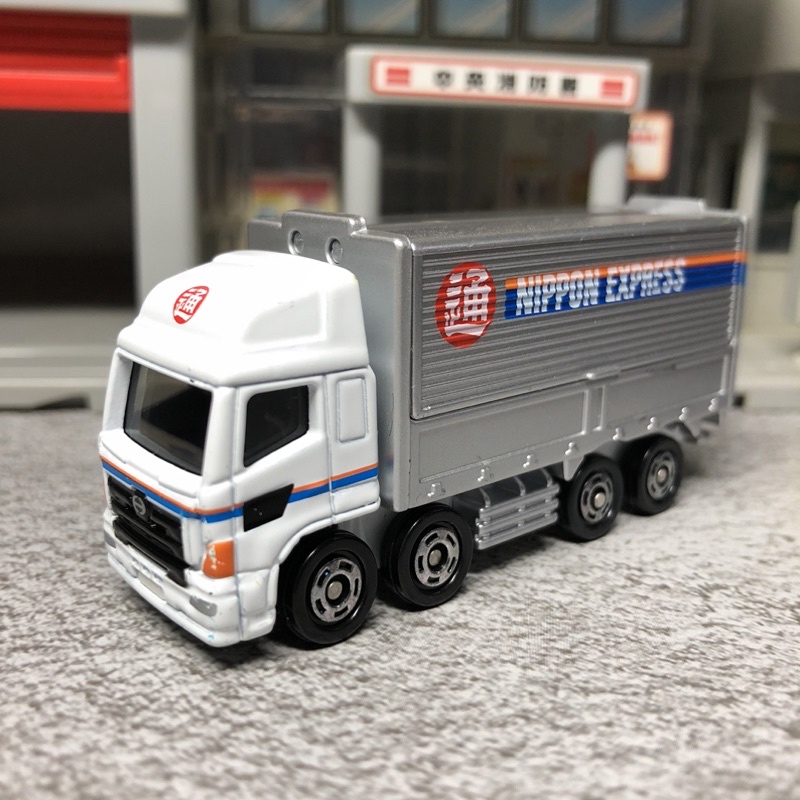 Tomica 77 hino profia | 蝦皮購物