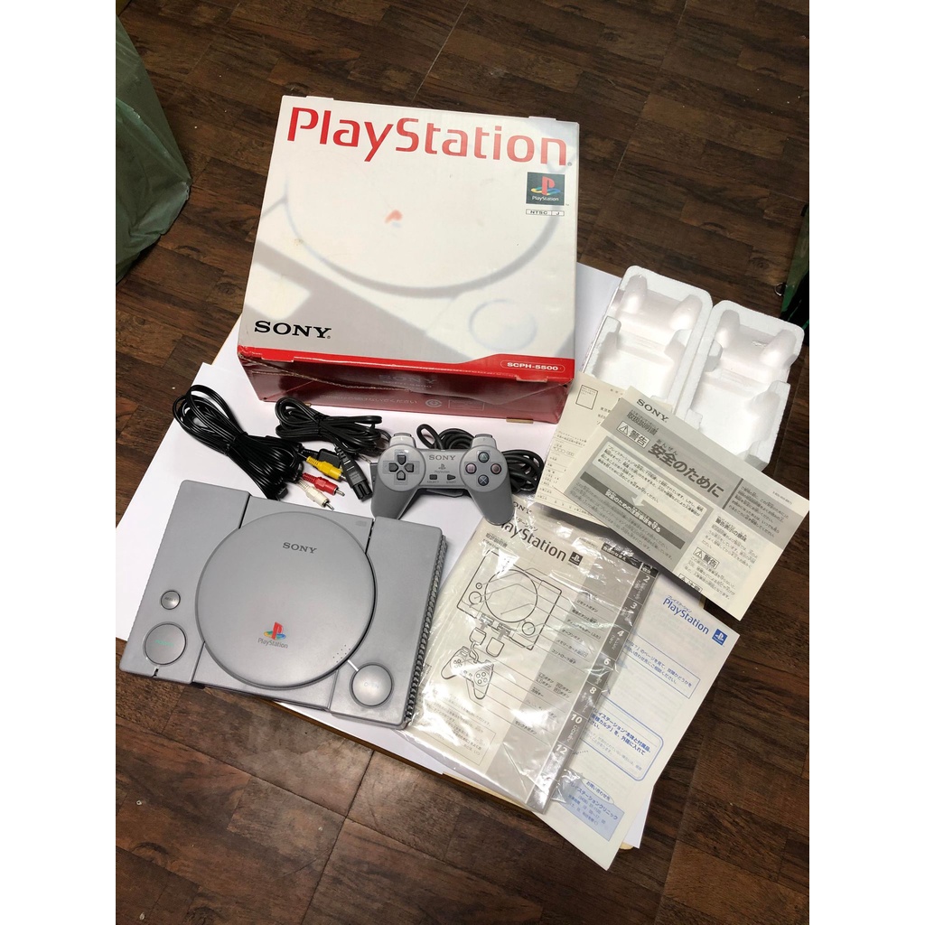超美品等級，甚至接近近新品了的等級，書盒齊全還對號★ SONY PlayStation SCPH-5500型 日本製主機 | 蝦皮購物