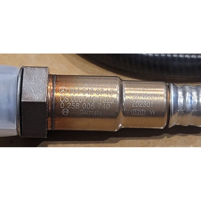 賓士 benz 含氧感知 0045420718 方型接頭 | 蝦皮購物