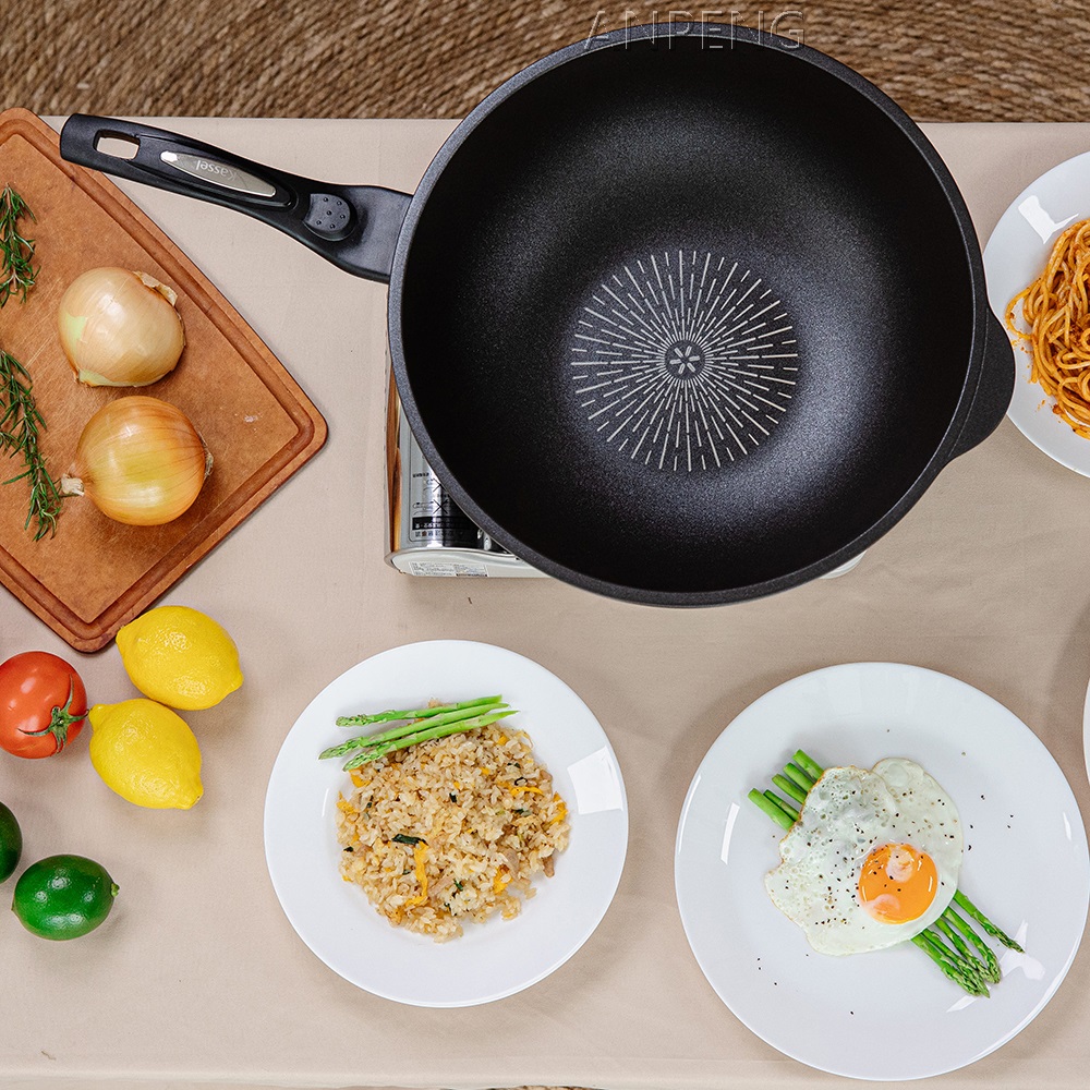 韓國Kassel鑽石超導熱不沾深型炒鍋-32cm(不挑爐具、IH和瓦斯爐適用) - PChome 24h購物