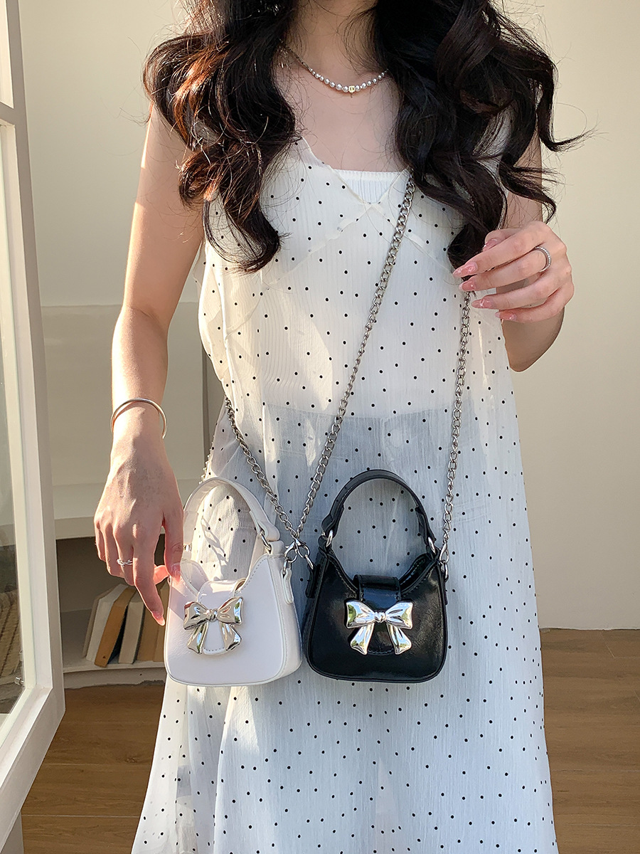 在最美好的年紀，記得浪漫一點A5277韓國ins蝴蝶結鏈條/手提方包 迷你包 小方包 鍊條包 斜跨包 手提包 磁扣包 - BE’KIND ...